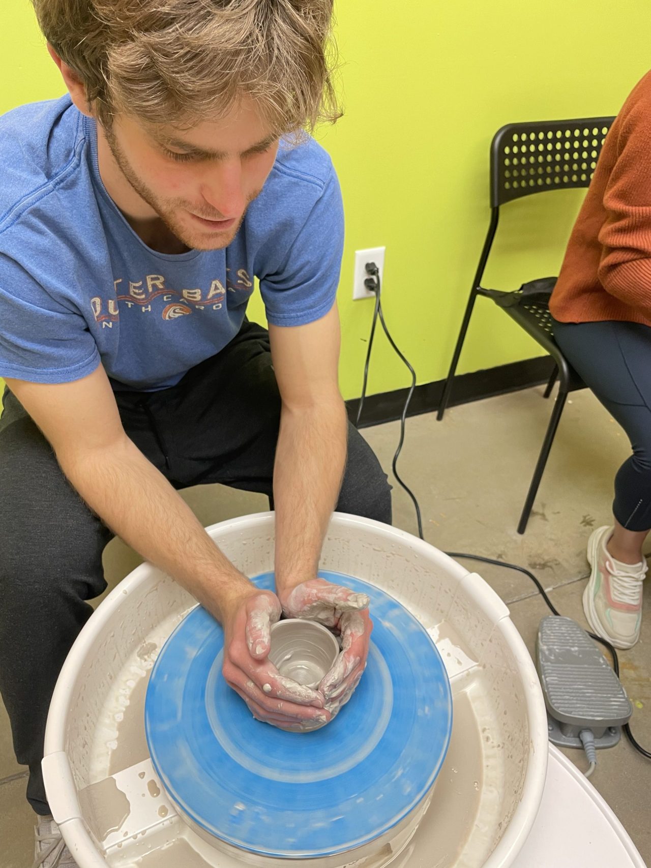 Wheel Throwing - Busy Bees Pottery & Arts Studio Mentor